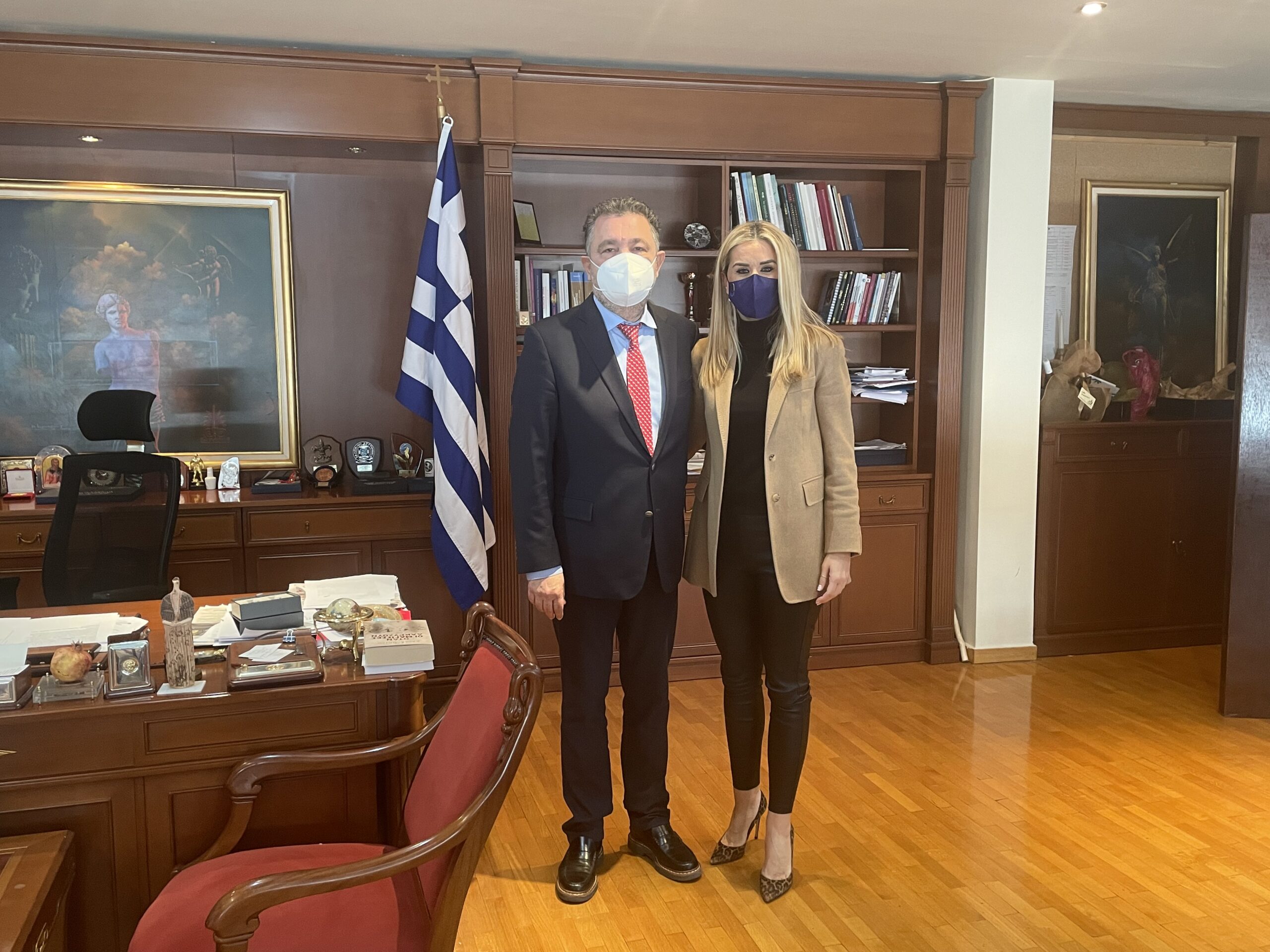 Εθιμοτυπική συνάντηση του Δημάρχου Ζωγράφου με την πρόεδρο του ...