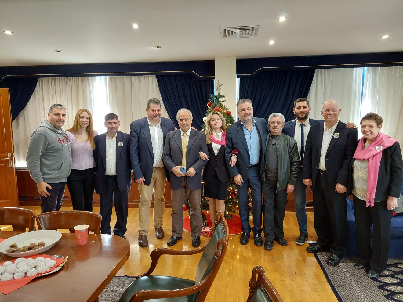 To Δημαρχείο Ζωγράφου γέμισε από παιδικές φωνές για τα κάλαντα - Δήμος ...