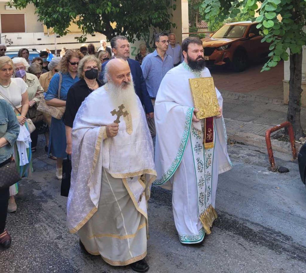 Ο εορτασμός του Αγίου Πνεύματος στο Ιερό Παρεκκλήσιο της Αγίας Τριάδος ...