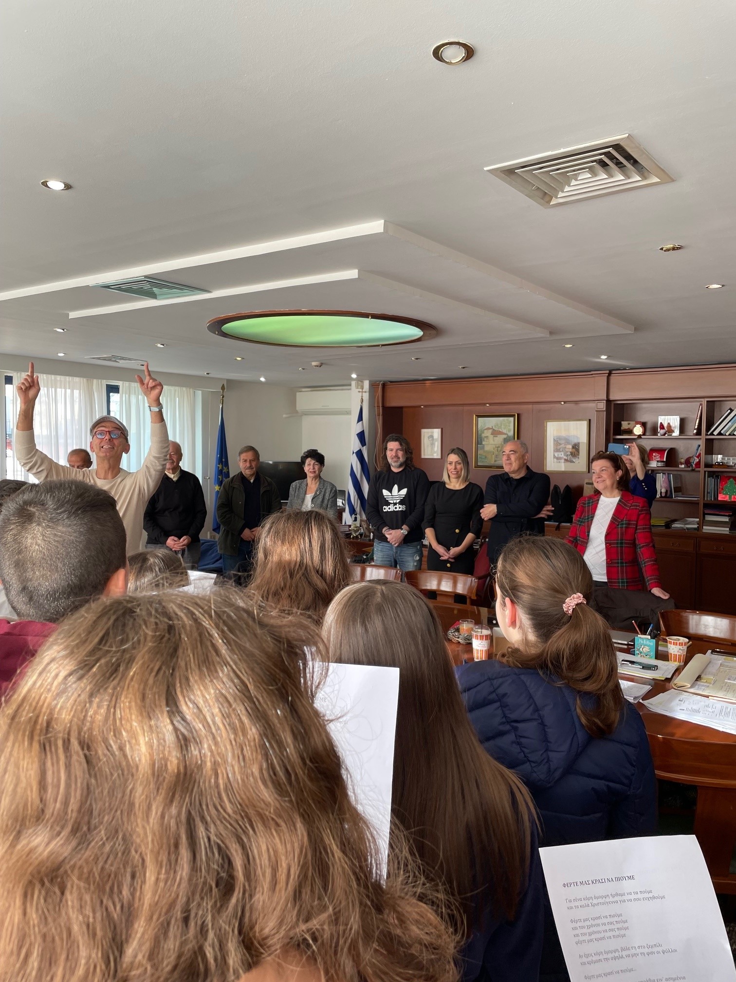 Μαθήτριες και μαθητές και καθηγήτριες/τες από το 6ο Λύκειο και το 4ο ...